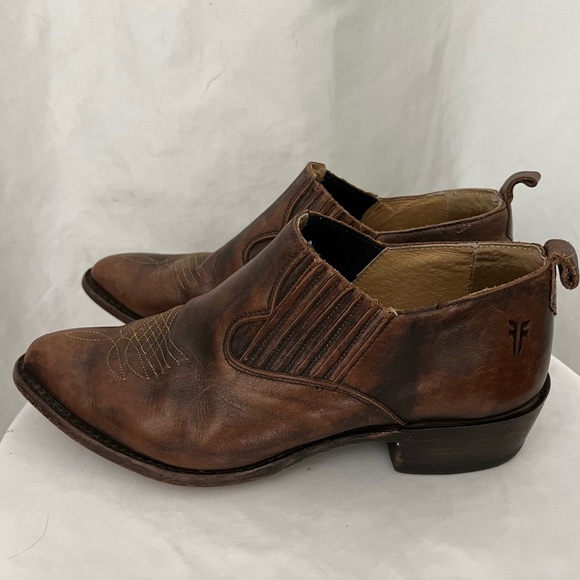 Frye | Shoes | Frye Billy Shootie Ankle Bootie Size 8 | Poshmark